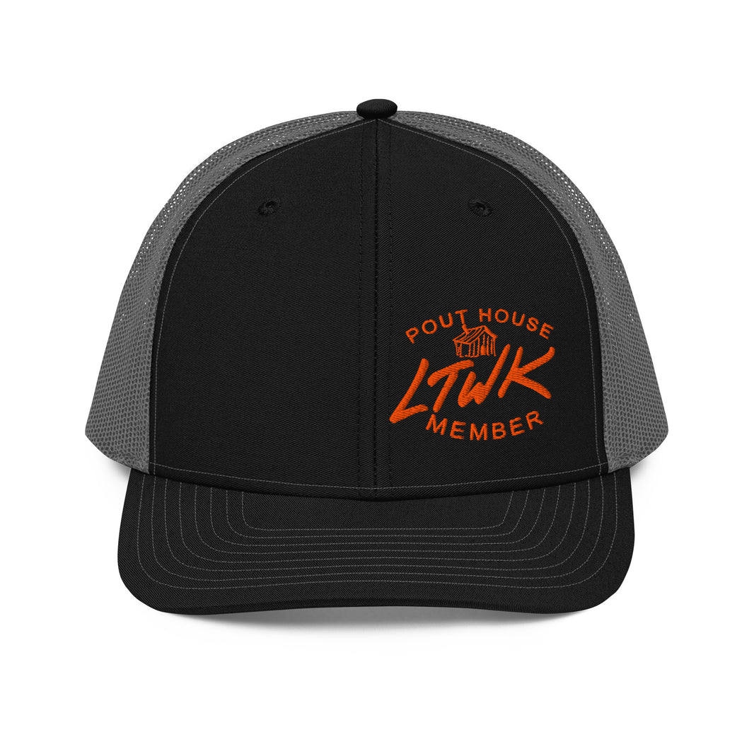 Pouthouse Shoppe – LT Wright Knives